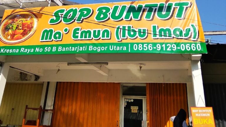 Sop Buntut Ma’Emun, Disruput Mulai 1970 | Agenda Indonesia