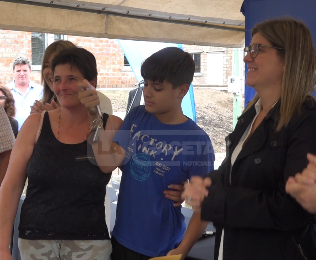 Ministerio de Vivienda entregó 12 viviendas en Pando norte | La Gaceta