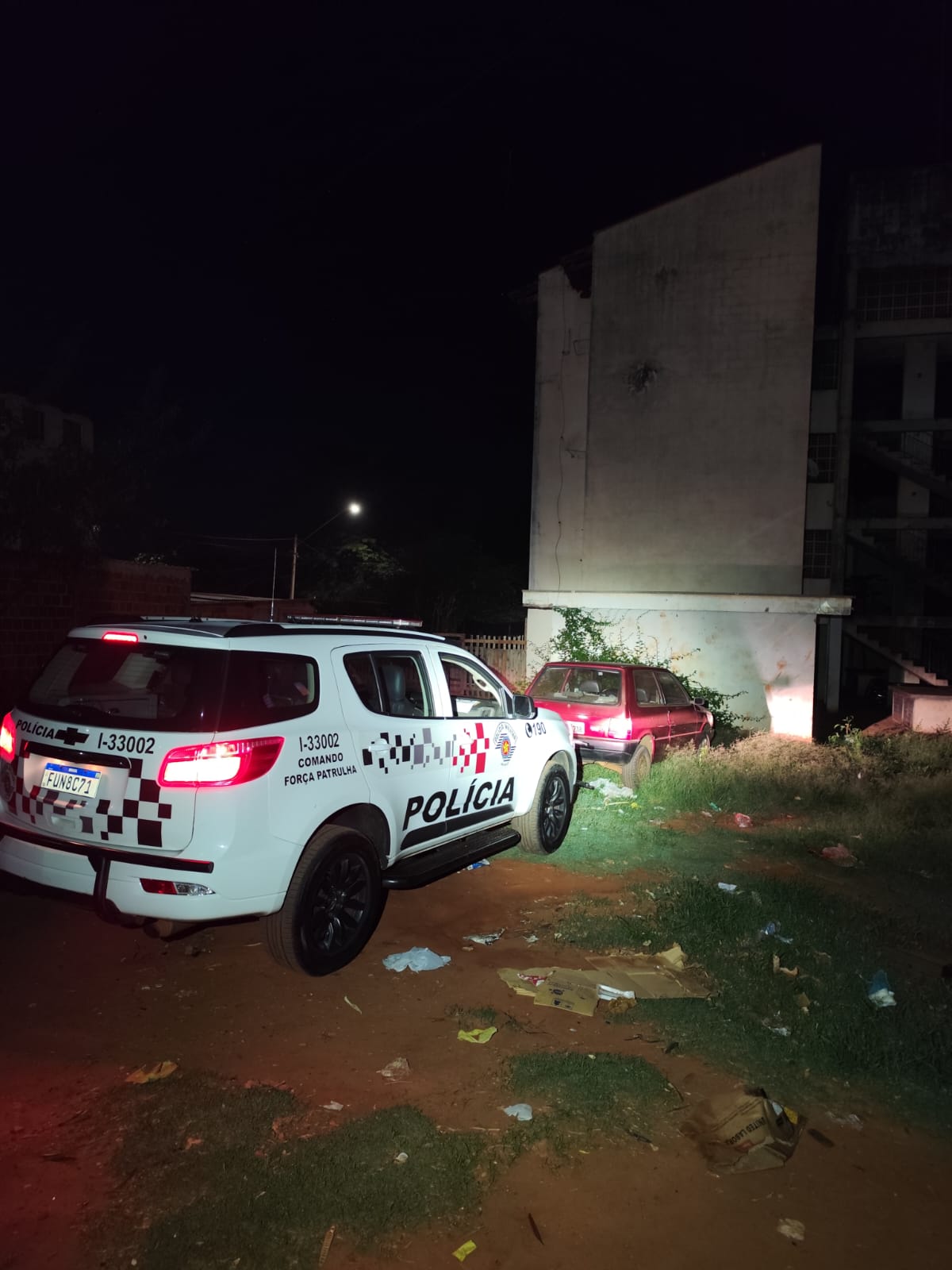 Um veículo furtado foi recuperado pela Polícia Militar