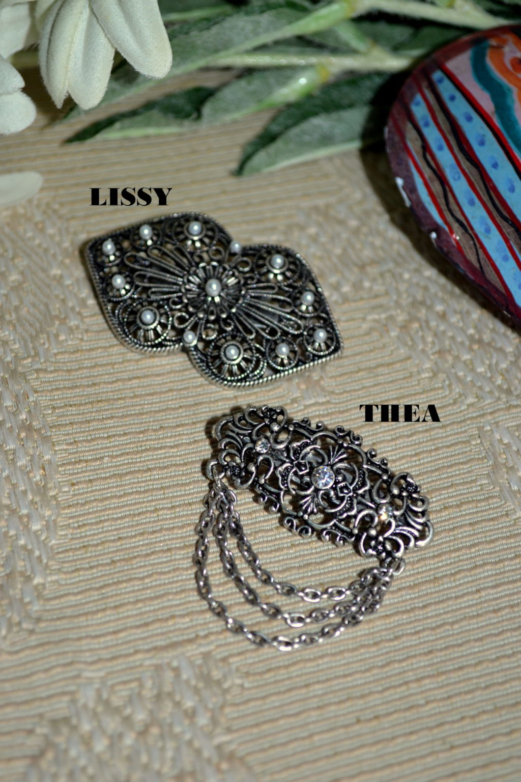 Women’s Brooch Two Styles – Trachten-Quelle