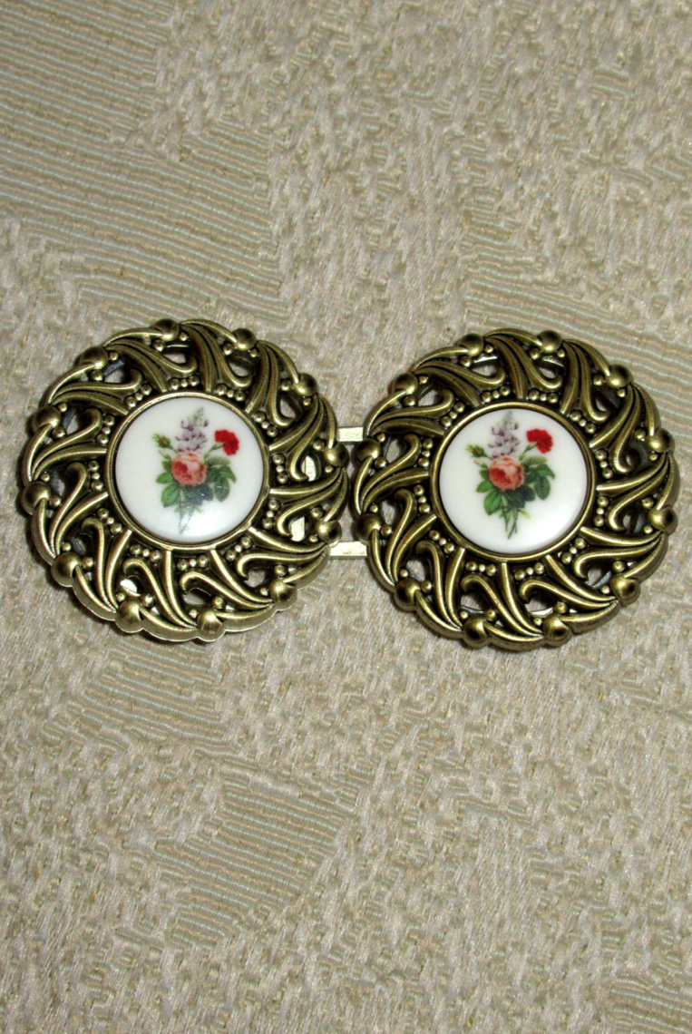 Dirndl Apron Clip with Central Floral Motif Antique Gold – Trachten-Quelle